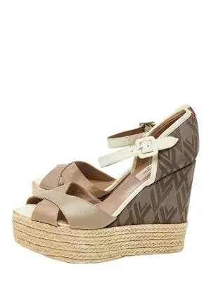Valentino Garavani Leather Wedge Sandals - Neutrals