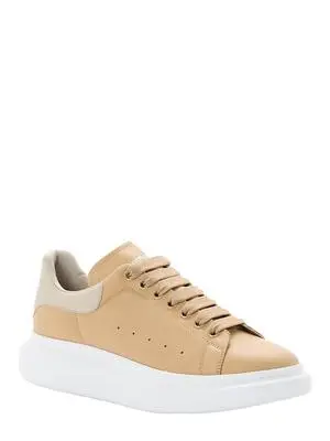 Alexander McQueen Oversized Sneakers - Shell Beige