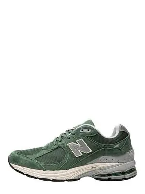 NEW BALANCE 2002r Sneakers - Green