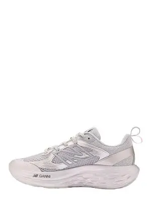 NEW BALANCE X Ganni Fresh Foam Trainer - Silver Metallic/grey/pink