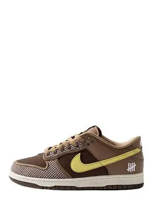 Nike X Undefeated Dunk Low Sp "canteen - Brown