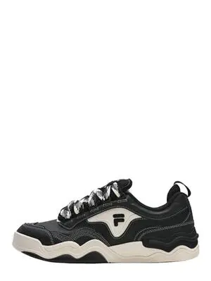FILA Classic Kicks Sneakers - Black/white