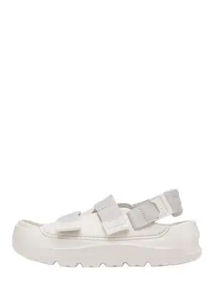 UGG Stratus Sandal - White/black