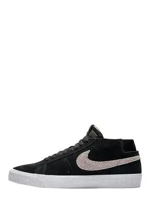 NIKE Nike Blazer Chukka SB Suede Mid Top Sneakers