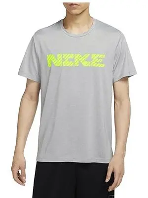 Nike Dri-fit Short Sleeve T-shirt With Contrasting Logo - Multi-color