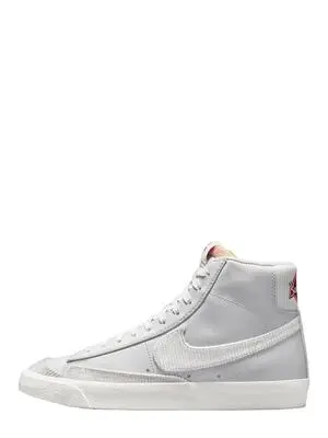 Nike Blazer Mid '77 Emb Sneakers - White