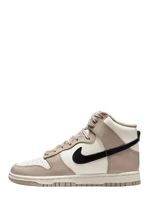 Nike Nike Dunk High High Top Sneakers Brown