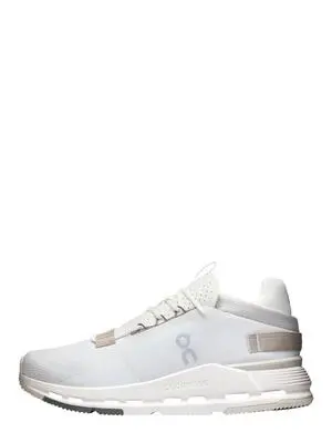 On Cloudnova 2 Sneakers - Ice/sand