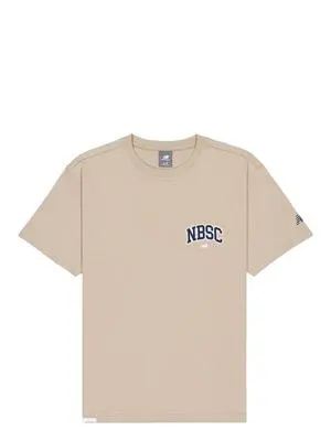 NEW BALANCE Small Nbsc Graphic T-shirt Asia Sizing 'beige Navy - Beige/navy