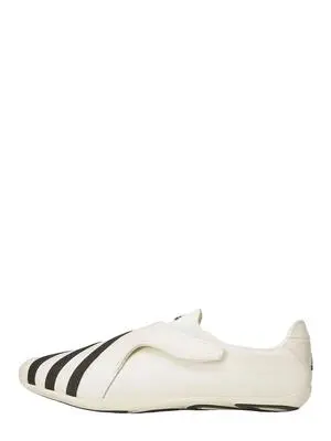 Adidas Adidas X Pharrell Williams Vario Flat Earther Sneakers Cloud White/core Black