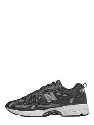 NEW BALANCE 827 Casual Low Top Sneakers - Black