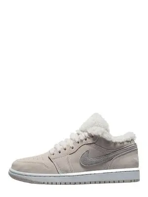 JORDAN Air 1 Low Se "sherpa Fleece" Sneakers - /grey