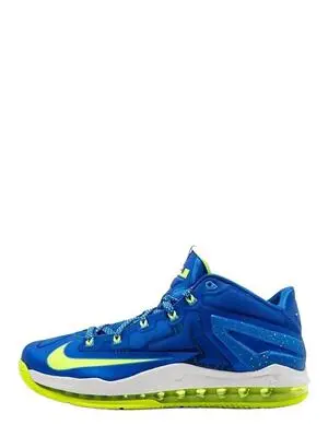 Nike Lebron Low Top Basketball Sneakers - Blue/white
