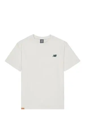 NEW BALANCE Athletics Back Print T-shirt Asia Sizing - White