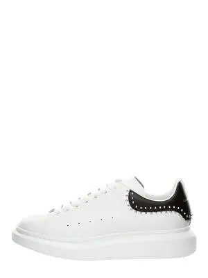 Alexander McQueen Oversized Sneaker With White Studs - White/black