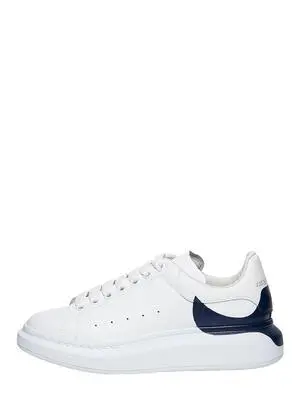 Alexander McQueen Alexander McQueen Oversized Sneaker With Navy Heel Detail White/navy