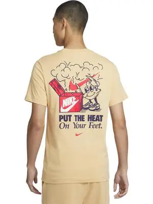 Nike Nsw Logo T-shirt Asia Sizing - Beige