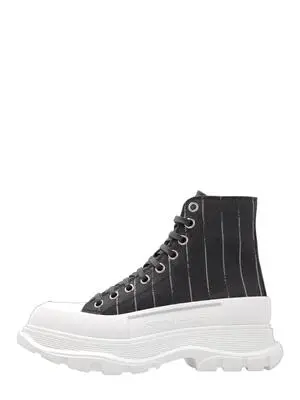 Alexander McQueen Tread Slick Lace Up Ankle Sneakers - Black/white
