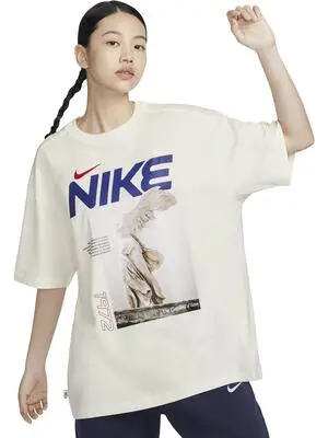 Nike Graphic Oversized T-shirt - Sail