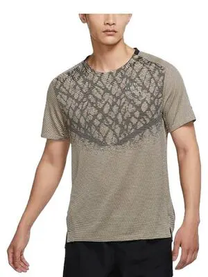 Nike Dri-fit Adv Run Division Techknit Running T-shirt - Multi-color