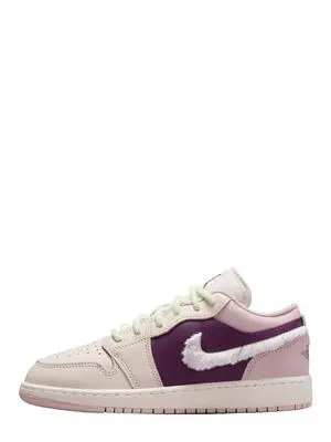JORDAN Air 1 Low Se "fur Swoosh - Legend Light Brown/pink Oxford/bordeaux