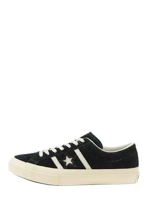 CONVERSE Star & Bars Suede Low-top Sneakers - Black