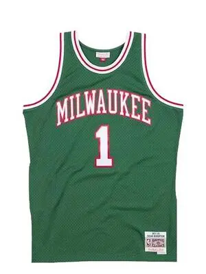 Mitchell & Ness Mitchell & Ness Milwaukee Bucks 1971-72 Oscar Robertson Road Swingman Jersey None