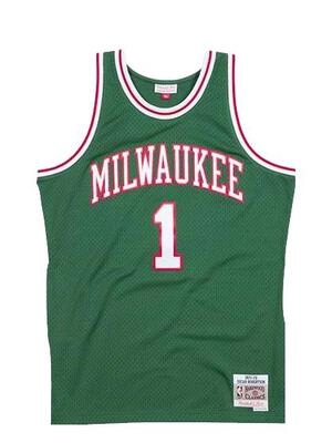 Mitchell & Ness Milwaukee Bucks 1971-72 Oscar Robertson Road Swingman Jersey - None