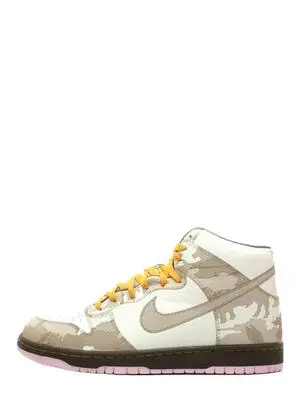 Nike Nike Dunk High Top Sneakers Default Color