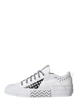 Adidas Adidas Nizza Low Top Sneakers With Graphic Detailing White/black