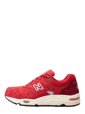 NEW BALANCE X Kith 1700 'canada Pack Rococco - Red