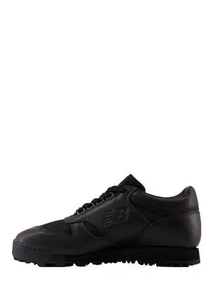 NEW BALANCE New Balance Rainier Low "Triple Black" Lace-Up Sneakers Black