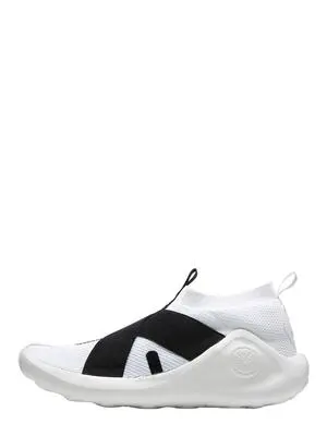 LI-NING Li-Ning Wade Essence Elastic Slip-On Sneakers