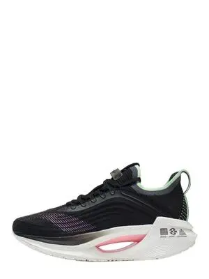 LI-NING Jue Ying Essential Sneakers - Black/white/green