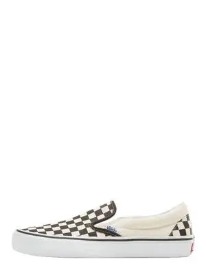 VANS Checkerboard Slip-on Pro Low Top Sneakers - Black