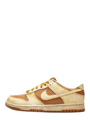 Nike Dunk Low Vintage "dark Curry" Sneakers - Brown/yellow