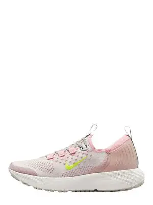 NIKE Nike React Escape Run Flyknit Sneakers