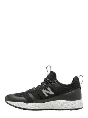 NEW BALANCE Trailbuster Fresh Foam Sneakers - Black/white