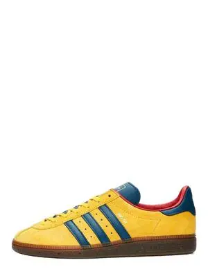 Adidas Sneakersnstuff X Gt 'hometown Love London' Low Top Sneakers - Yellow