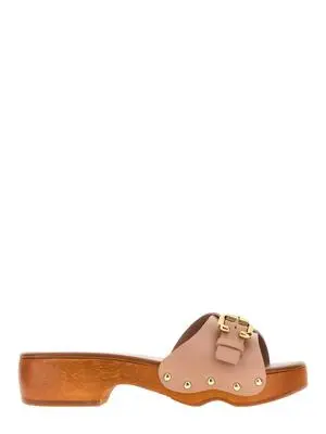 Chloé Powder Leather Jeanette Clogs - Pink