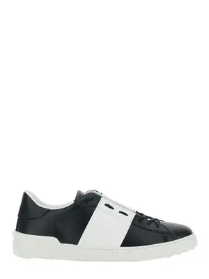 Valentino Garavani Leather Low Top Sneakers With Logo Patch - Multicolor