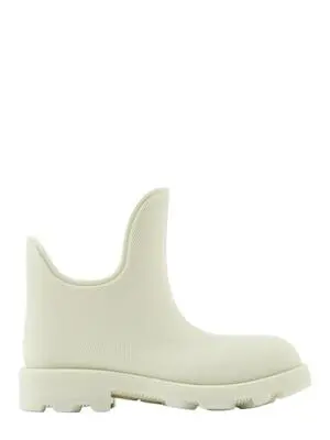 Burberry Round-toe Slip-on Boots With Checkered Lining - White