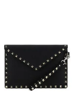 Valentino Garavani Rockstud Pouch In Leather - Black