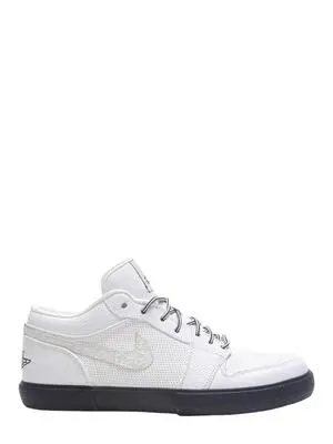 JORDAN Retro V.1 Obsidian Sneakers - White