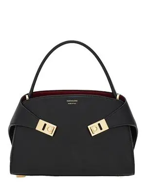 FERRAGAMO Ferragamo Hug Soft Leather Shoulder Bag Nero