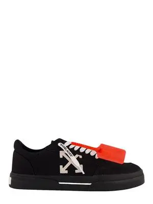 Off-White Vulcanized Low Top Sneakers - Black
