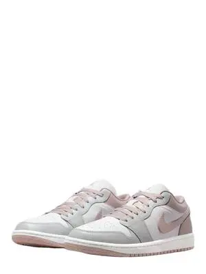 JORDAN 1 Low Sneakers - Grey