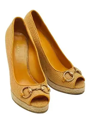 Gucci Charlotte Wedge Pumps - Neutrals