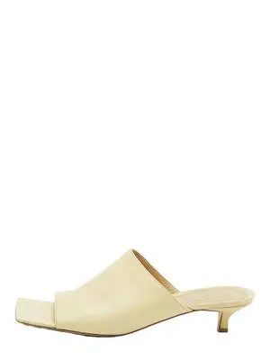 Bottega Veneta Leather Square Toe Sandals - Neutrals