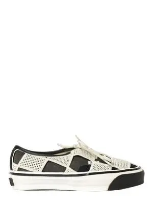 VANS Check Corduroy Lx Authentic 44 Sneakers With Crochet Details - Black
